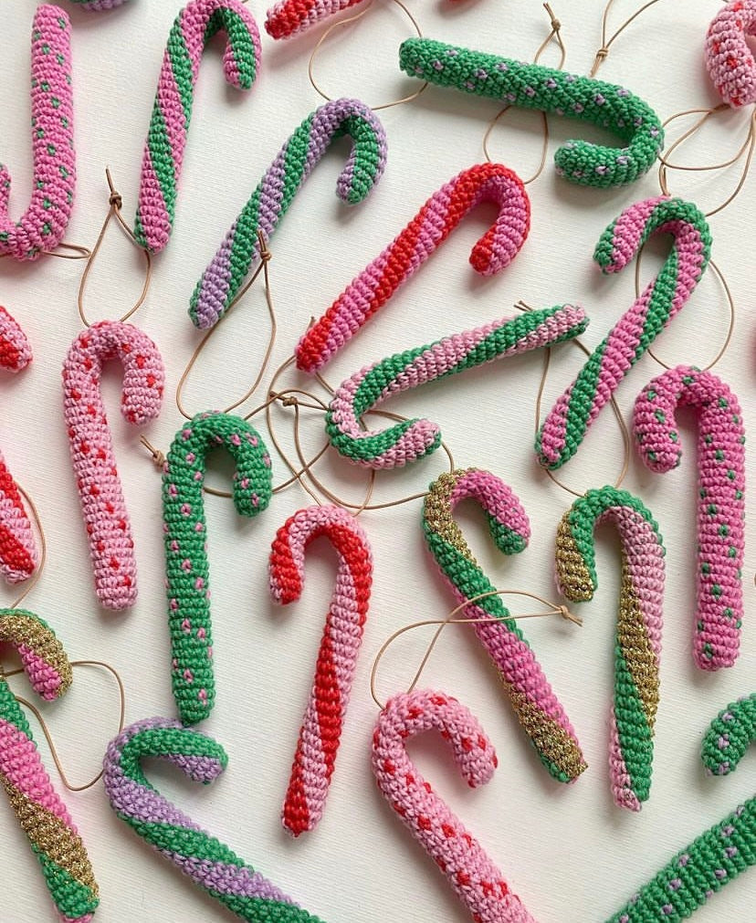 Candy cane crochet pattern – Dina Lea